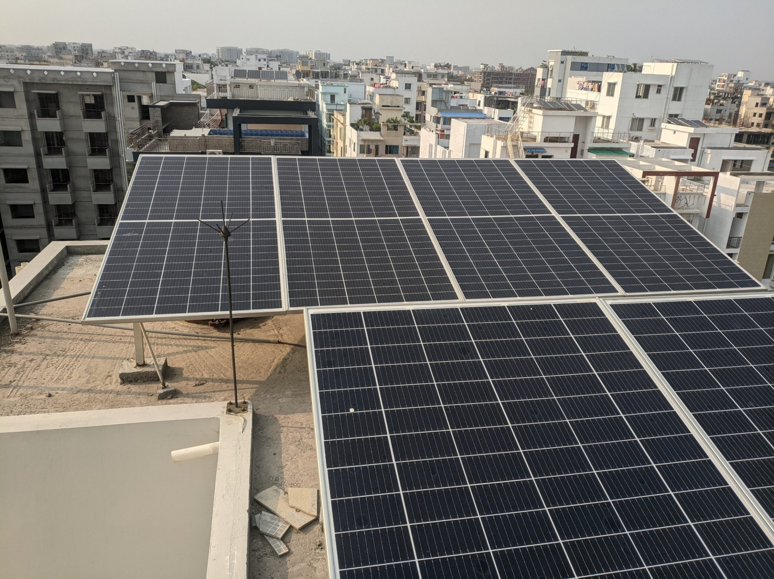 Solar EPC: Residential Projects Monirul Islam & Gong, Bashundhara R/A ...